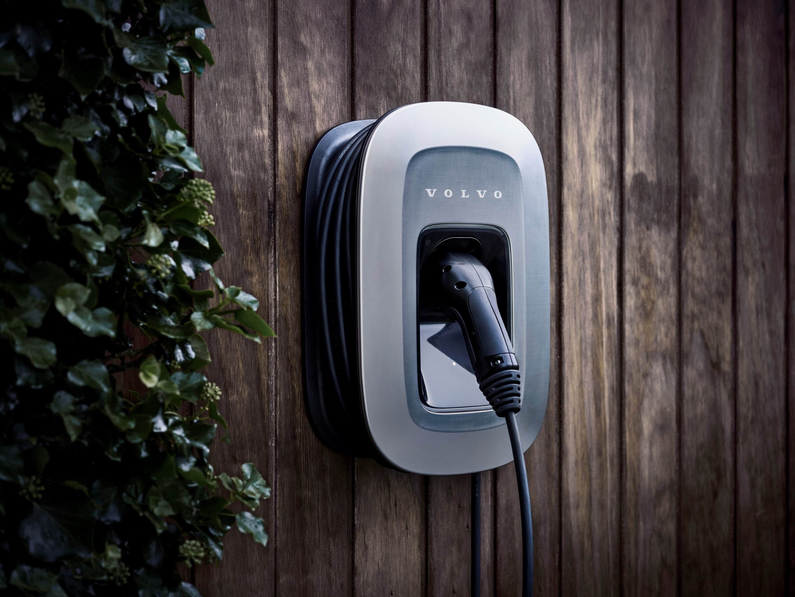 Volvo Cars Wallbox | ecarandbike